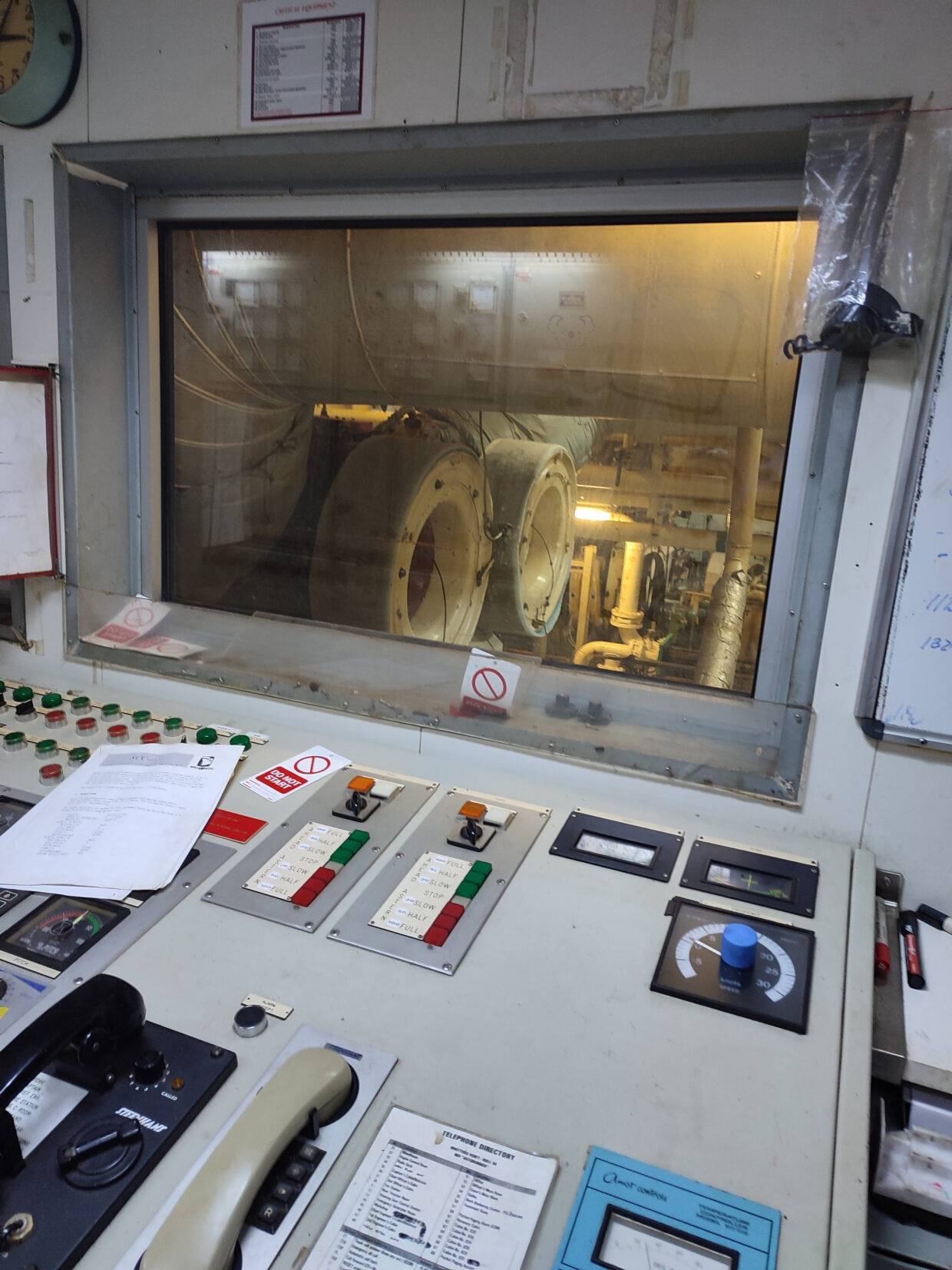 The black box from a cargo ship - Juanmi Taboada