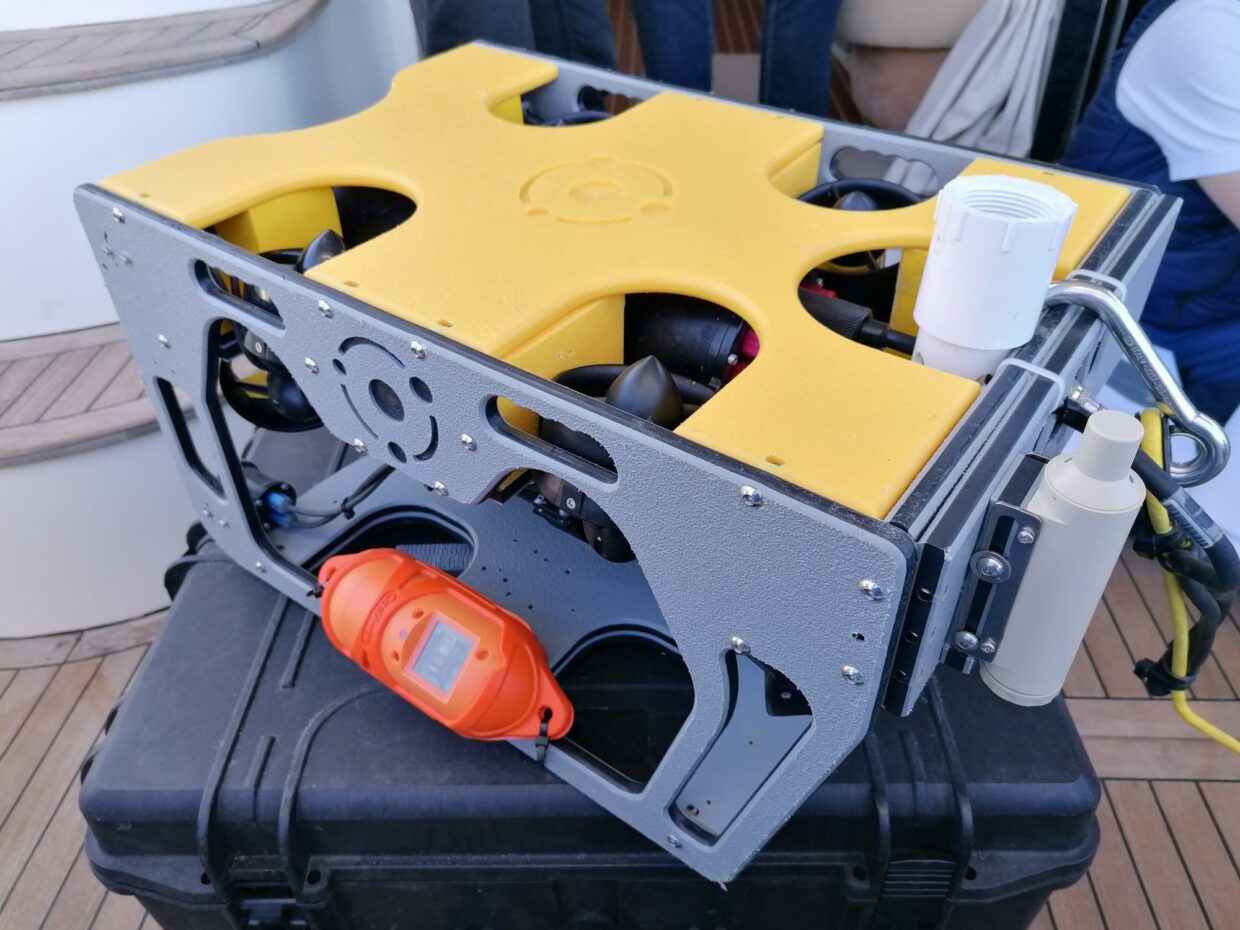 Waterlinked GPS inside - Juanmi Taboada